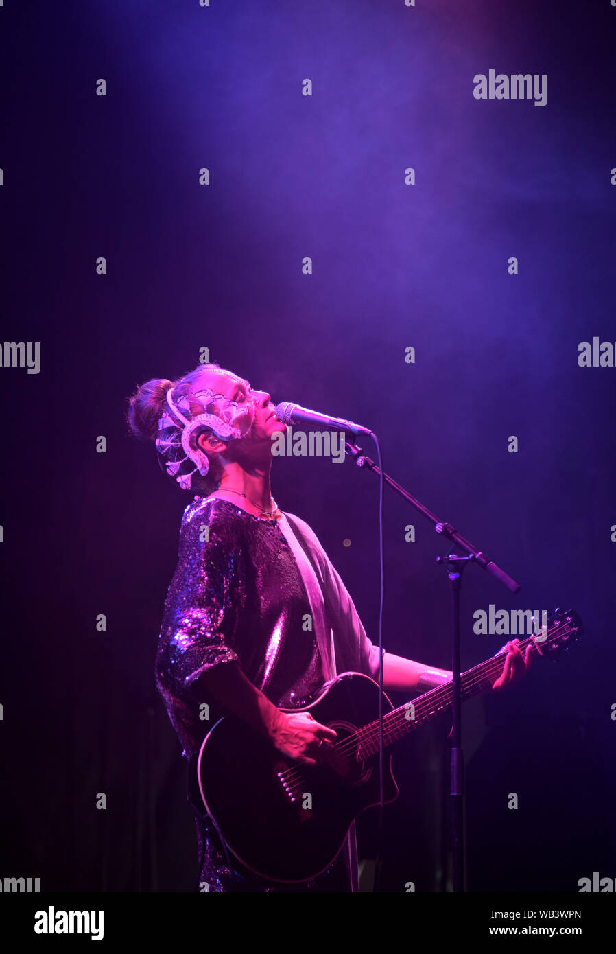 Lamb (Lou Rhodes pictured) at Green Man Festival 2019 Stock Photo - Alamy