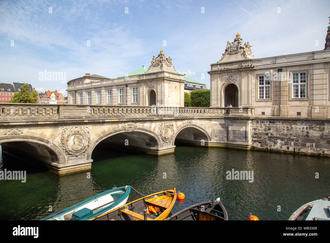 Marble bridge hi-res stock photography and images - Alamy