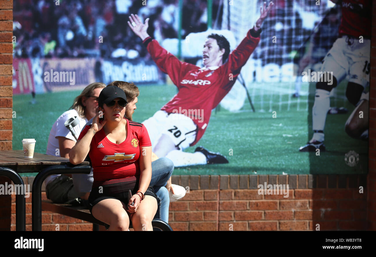 Old trafford football stadium fan hi-res stock photography and images ...