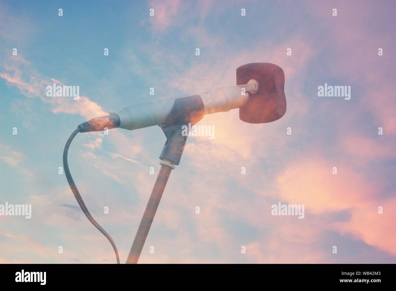 Open air conference room hi-res stock photography and images - Alamy