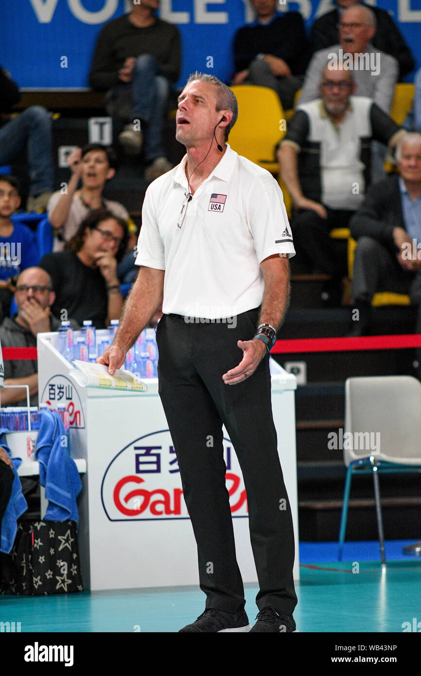 COACH KARCH KIRALY during Nations League Women - United States Vs Italy ...