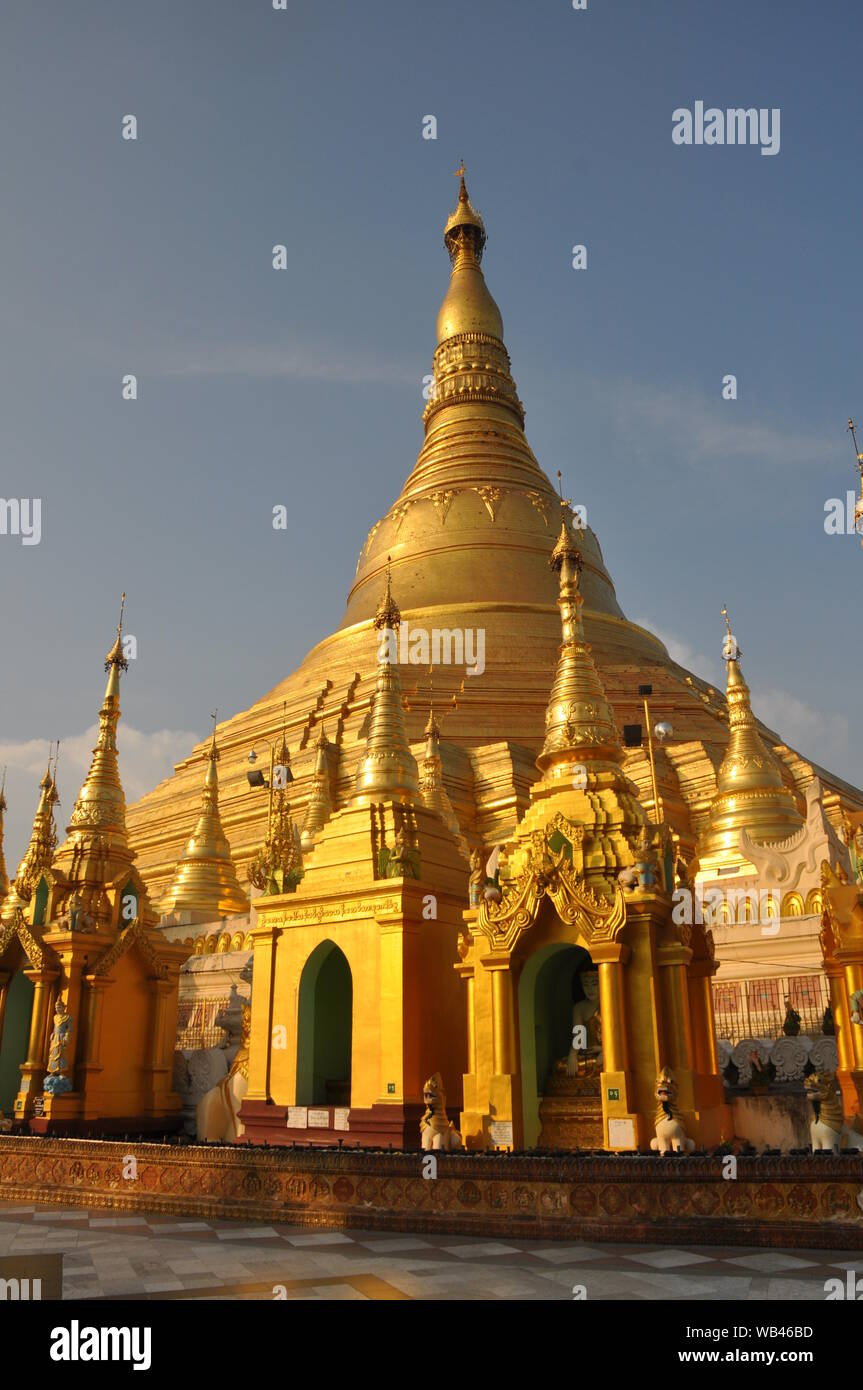Old bagan temple hi-res stock photography and images - Alamy
