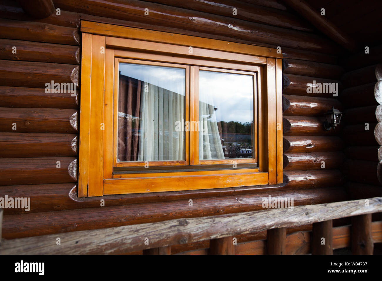 Suburban countryside house windows hi-res stock photography and images ...