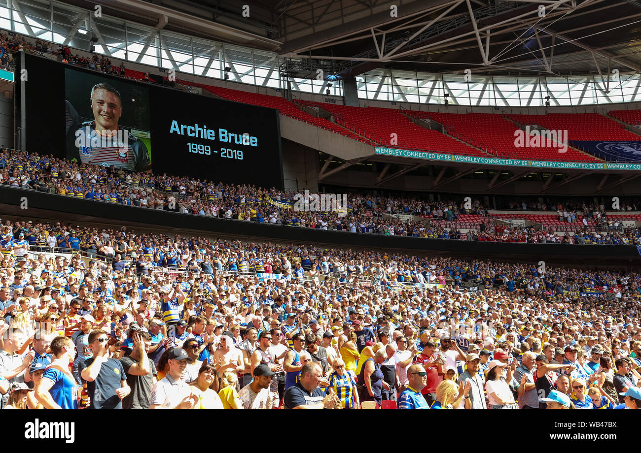 A minute's applause in memory of Archie Bruce before the Coral ...