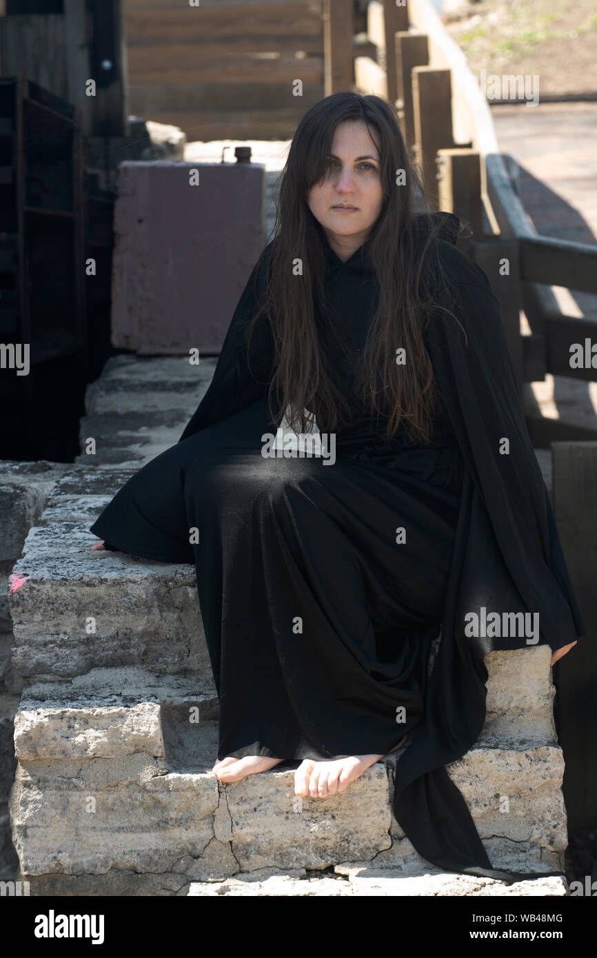 Wiccan ritual people hi-res stock photography and images - Alamy