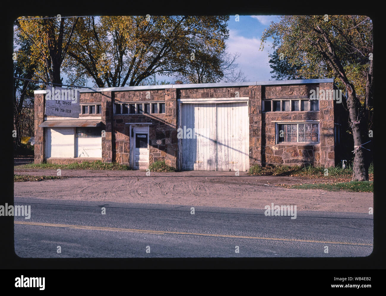 East Main Garage, Clarksville, Arkansas Stock Photo - Alamy East Main Garage, Clarksville, Arkansas Stock Photo - Alamy