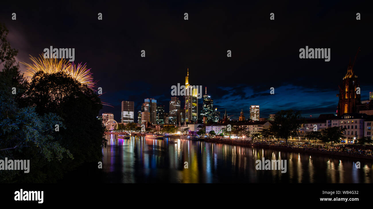 Hochhauser hi-res stock photography and images - Alamy