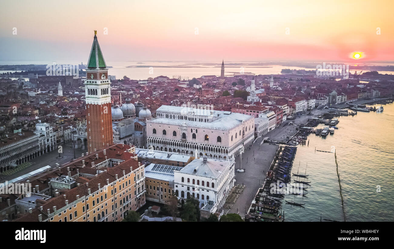 Views of venice hi-res stock photography and images - Alamy
