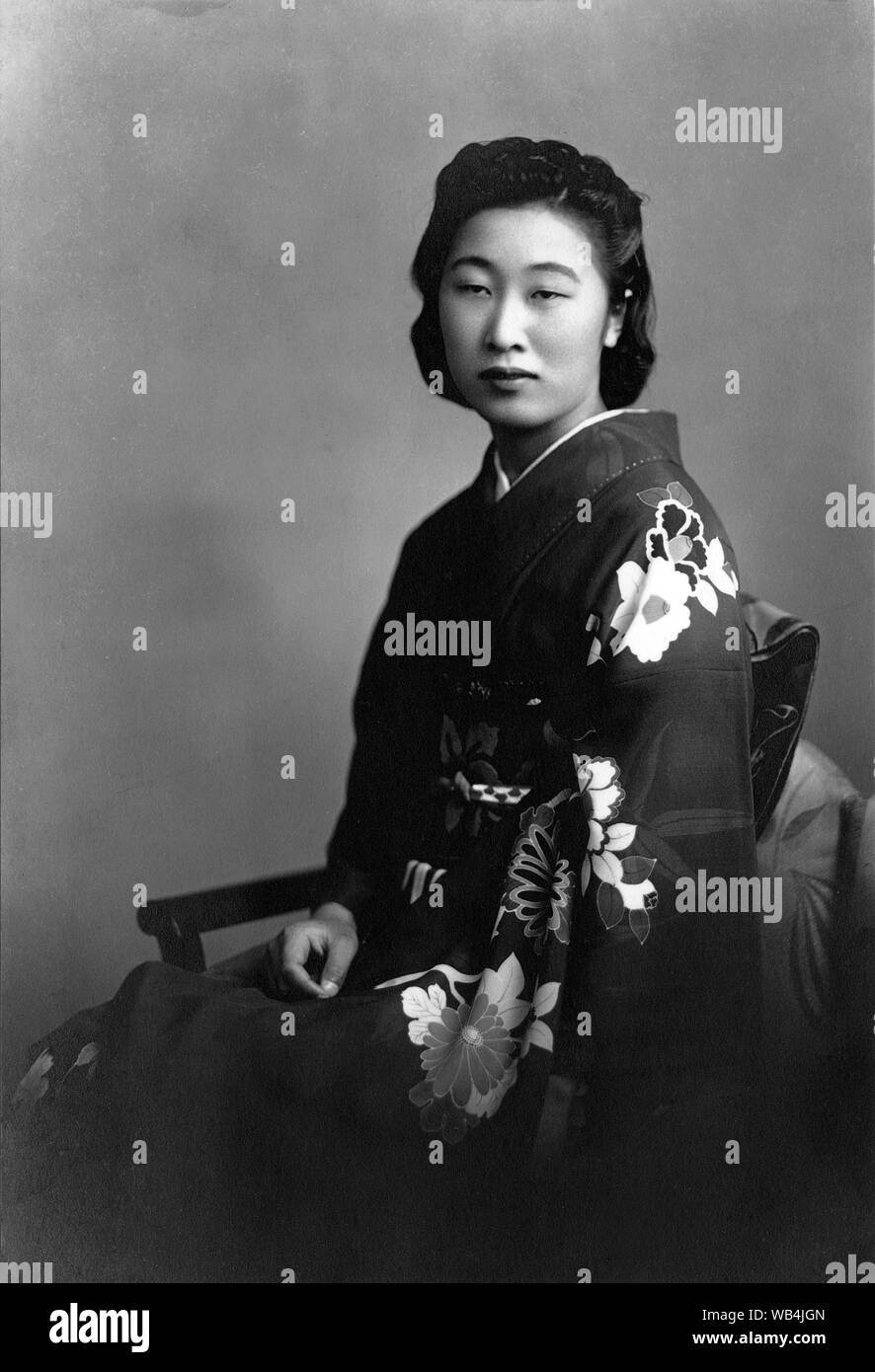 1930s hairstyles hi-res stock photography and images - Alamy