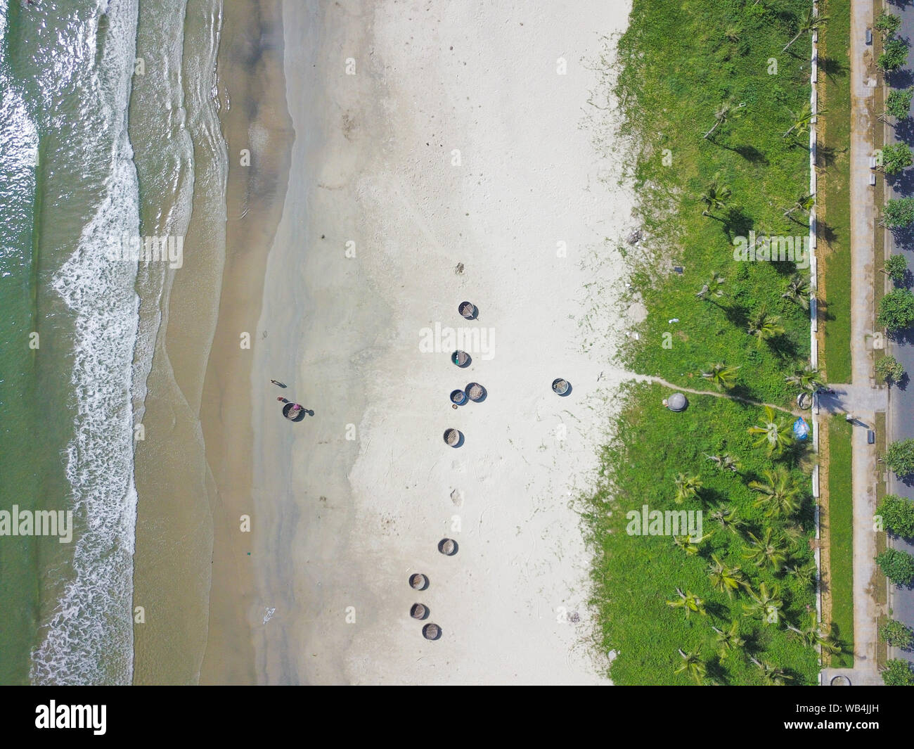 Beach view in Da Nang, Central Vietnam Stock Photo - Alamy