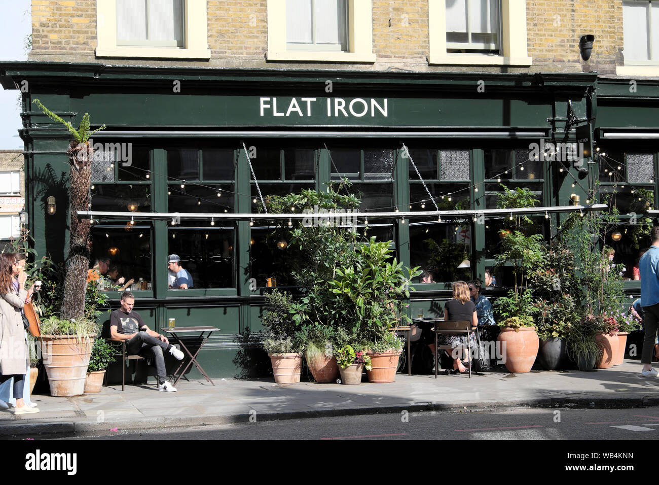 London england uk flat iron hi-res stock photography and images - Alamy