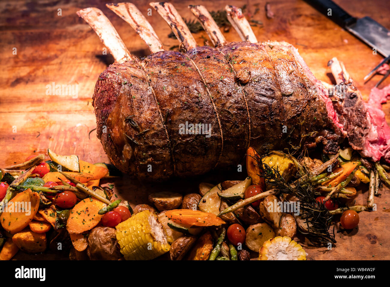 Prime rib carving hi-res stock photography and images - Alamy