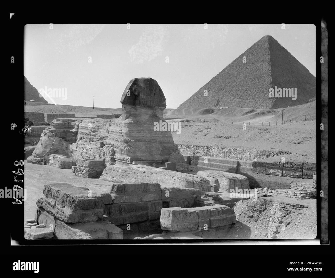 Egypt. Sphinx & pyramids. Gen[eral] view with pyramid in background ...