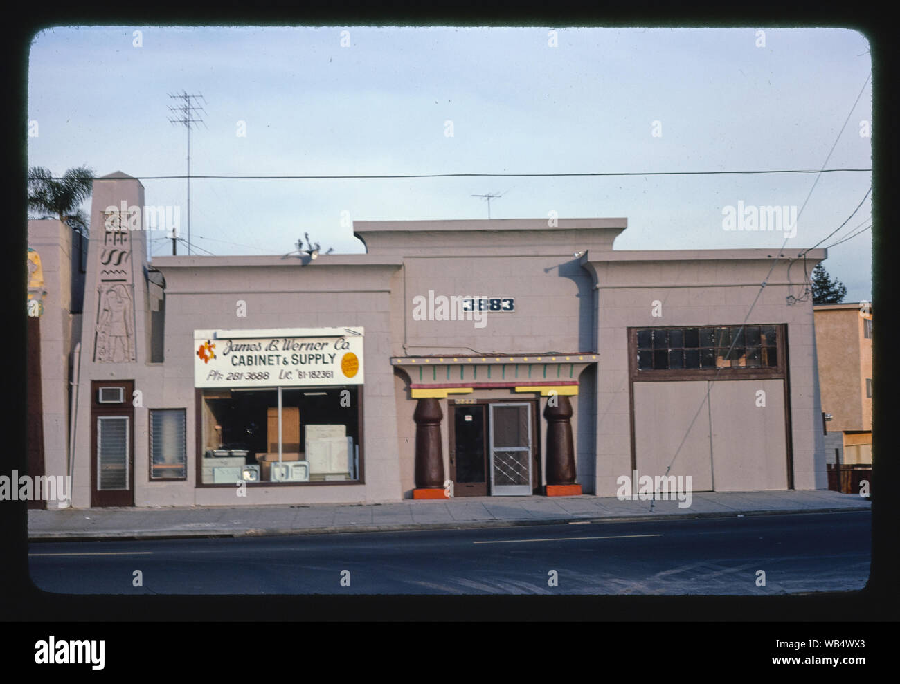 Egyptian garage hi-res stock photography and images - Alamy