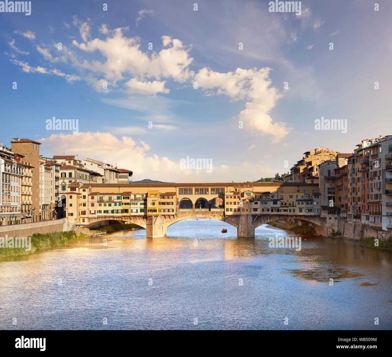 Panoramic view of the Ponte Vecchio, from the west Stock Photo - Alamy