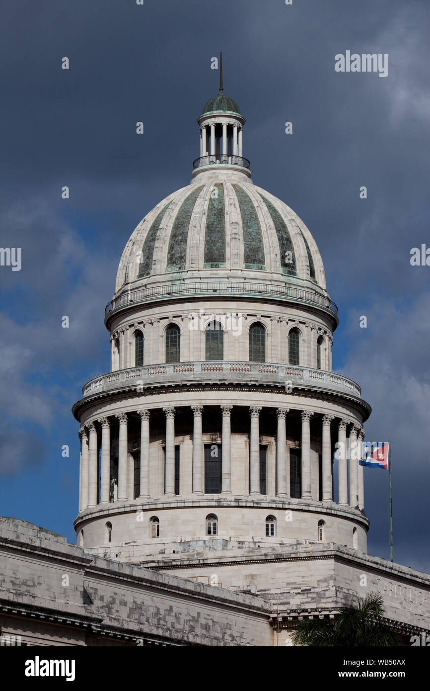 Cuban national assembly architecture hi-res stock photography and ...