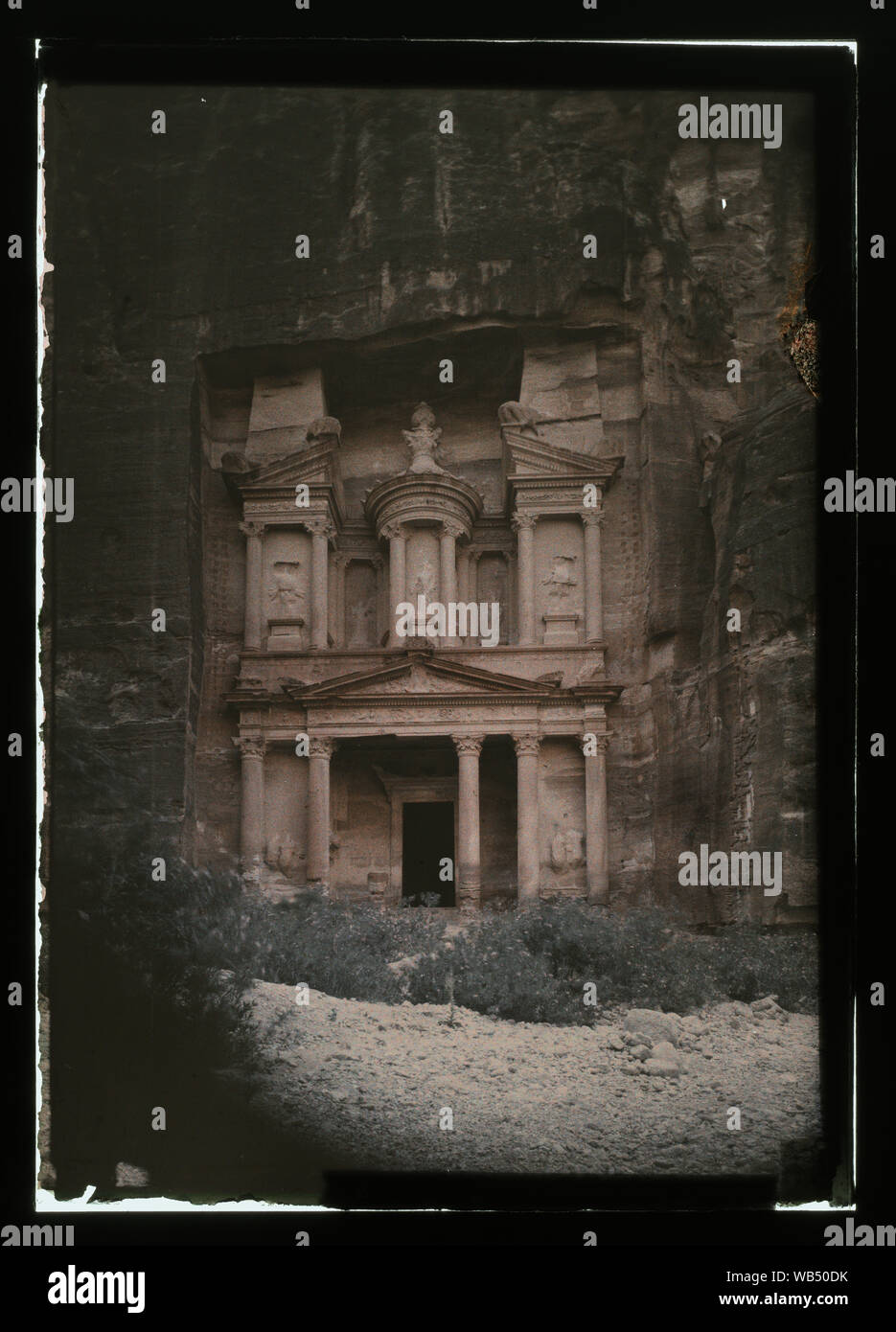 El Khazne, Petra Abstract/medium: G. Eric and Edith Matson Photograph ...