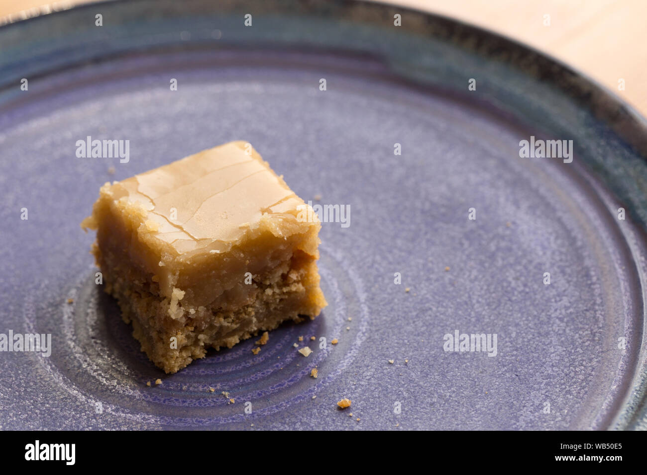 Butterscotch cake hi-res stock photography and images - Alamy