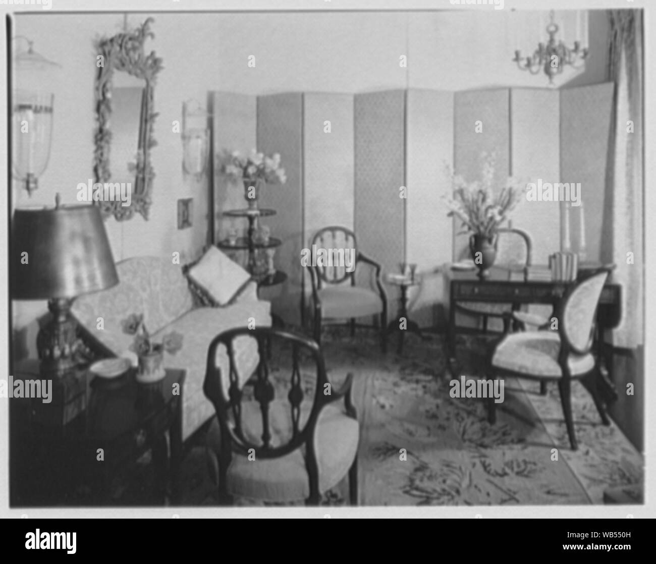 Elizabeth draper Black and White Stock Photos & Images - Alamy