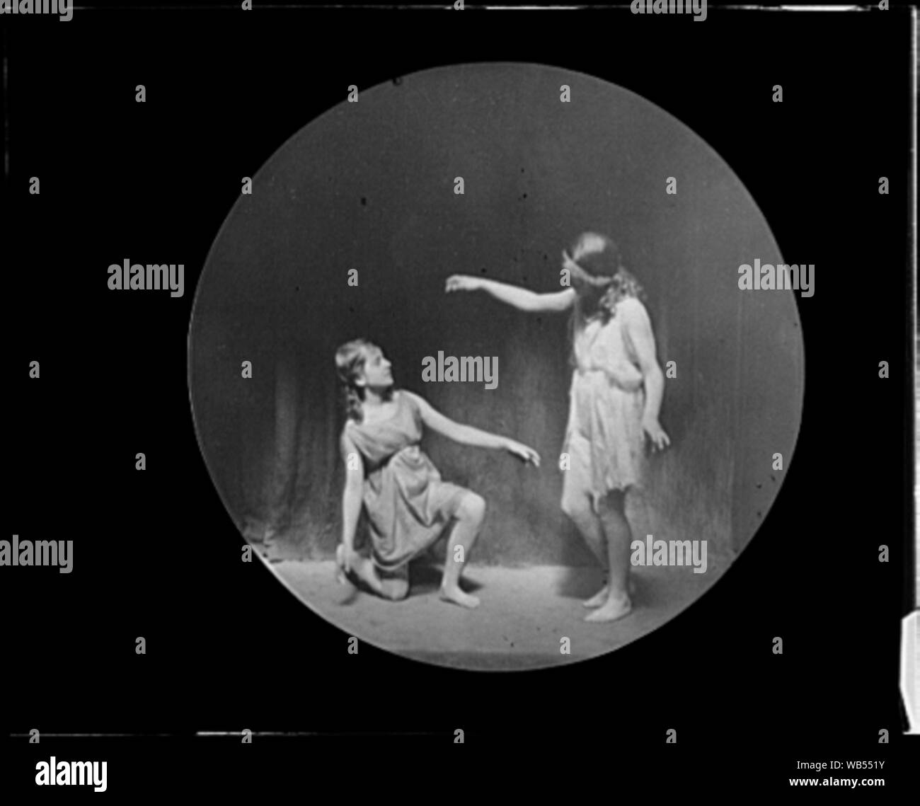 Elizabeth Duncan dancers Abstract/medium: Genthe, Arnold, 1869-1942 ...