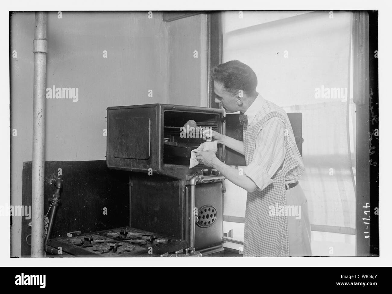 Elliott shaw hi-res stock photography and images - Alamy