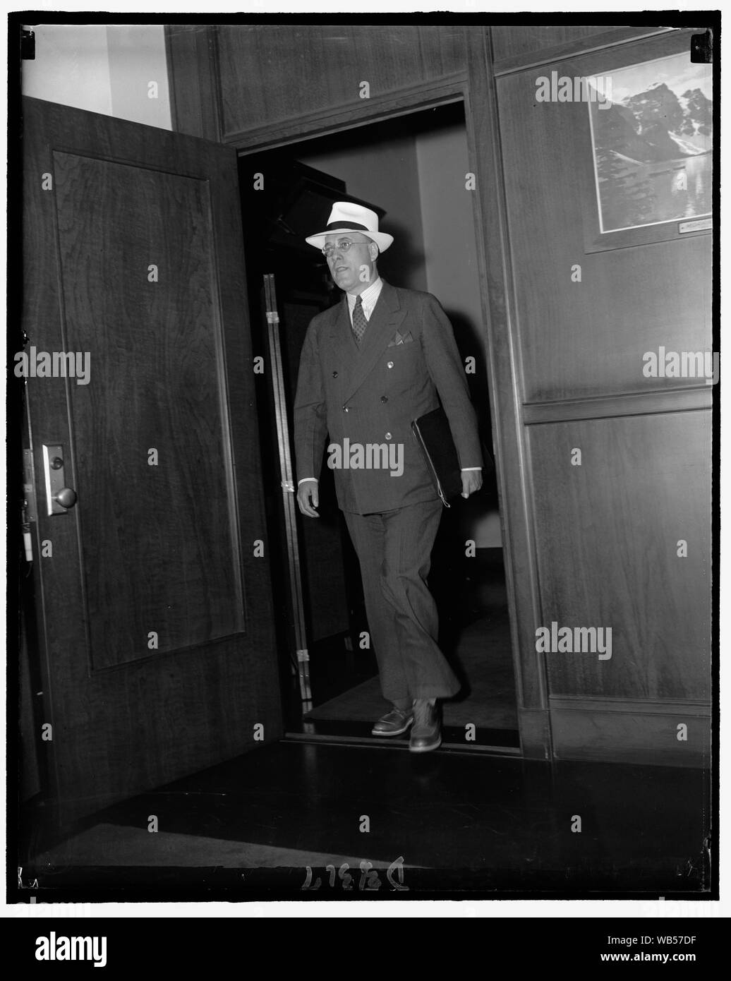 L 39 1 Black and White Stock Photos & Images - Alamy