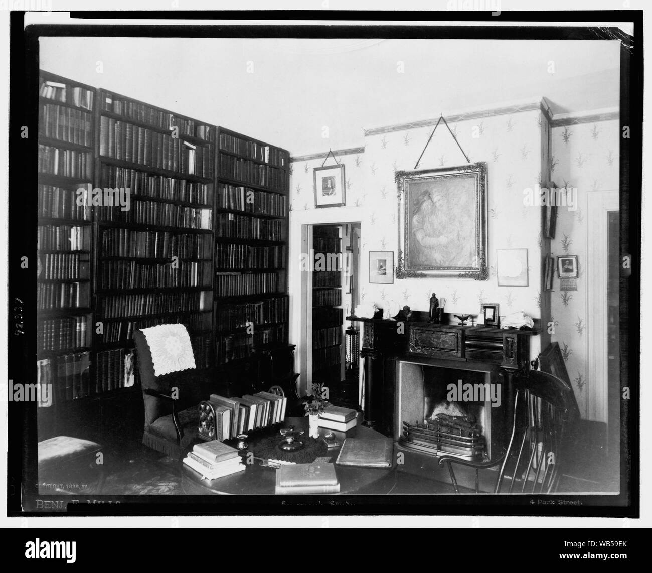 Study fireplace hi-res stock photography and images - Alamy