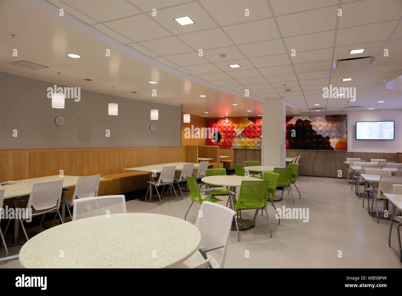 Employee dining. Federal building at 300 N. Los Angeles Blvd. in Los ...