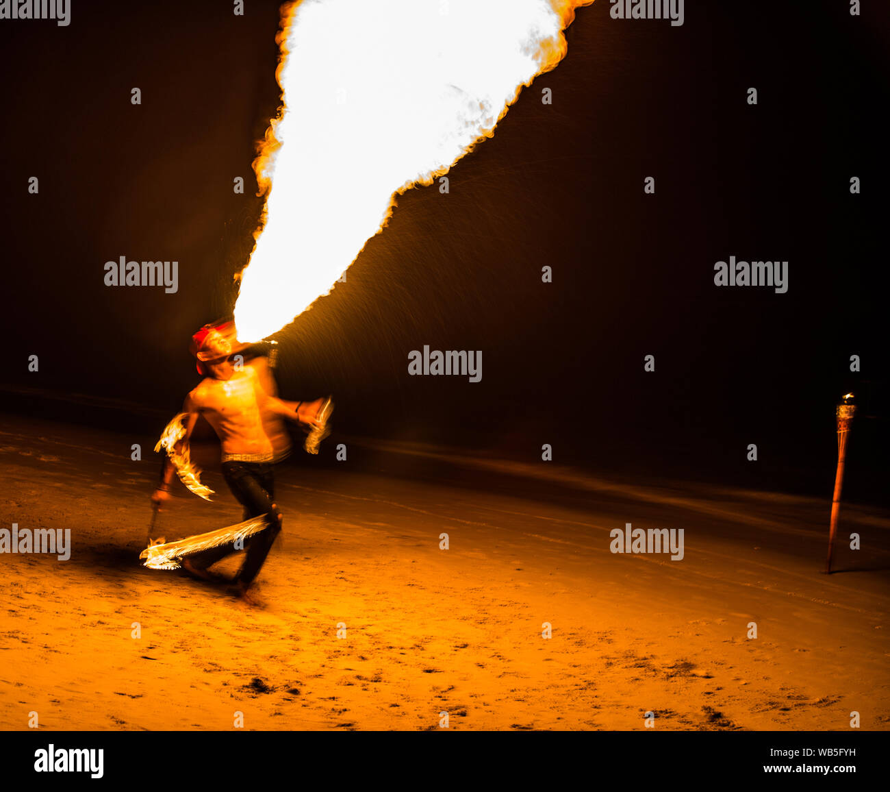 Fire show on the beach in Koh Samui in Thailand Stock Photo - Alamy