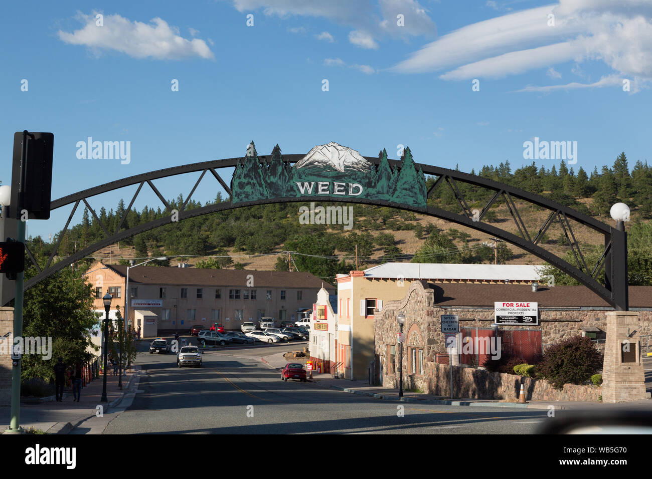 Entrance to Weed, California, near Mount Shasta Stock Photo - Alamy