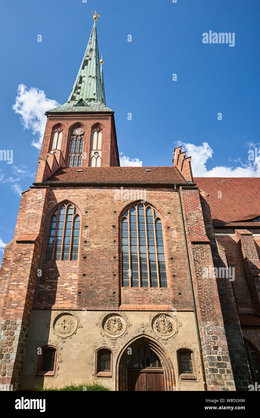 Facade of the historic, Gothic St. Nicholas Church in Berlin Stock ...
