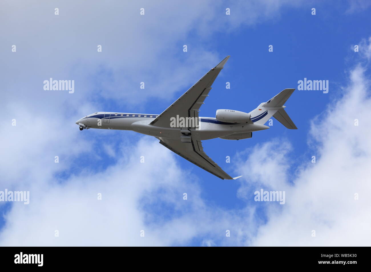 Global 7500 hi-res stock photography and images - Alamy