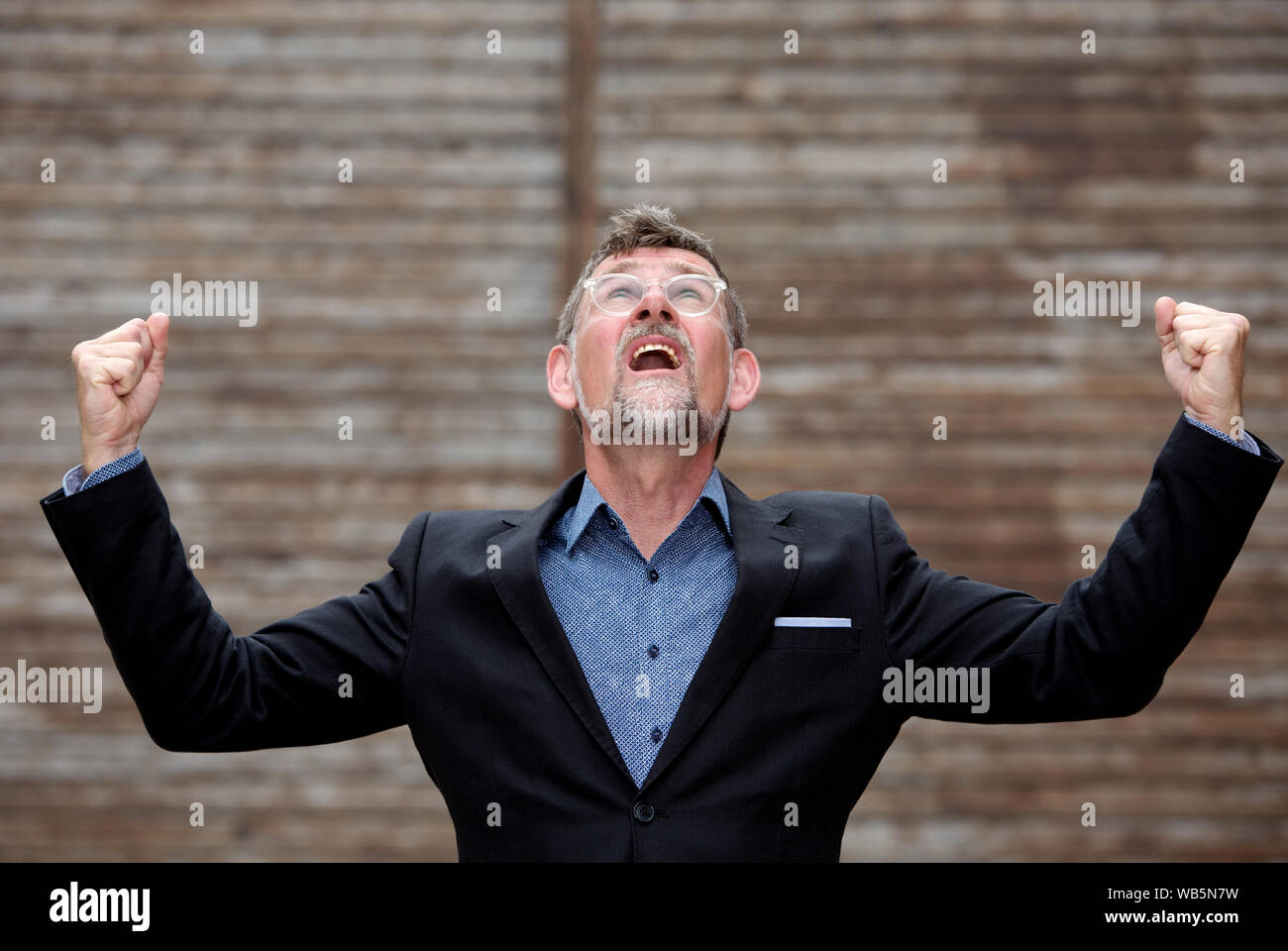 Angry looking sky hi-res stock photography and images - Alamy