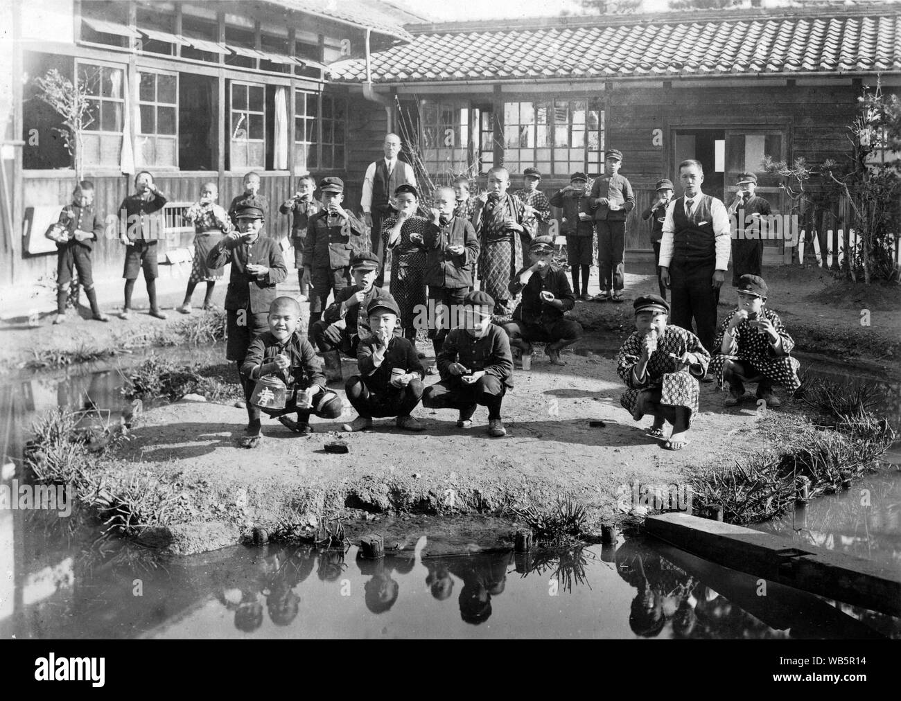 1930s school students hi-res stock photography and images - Alamy