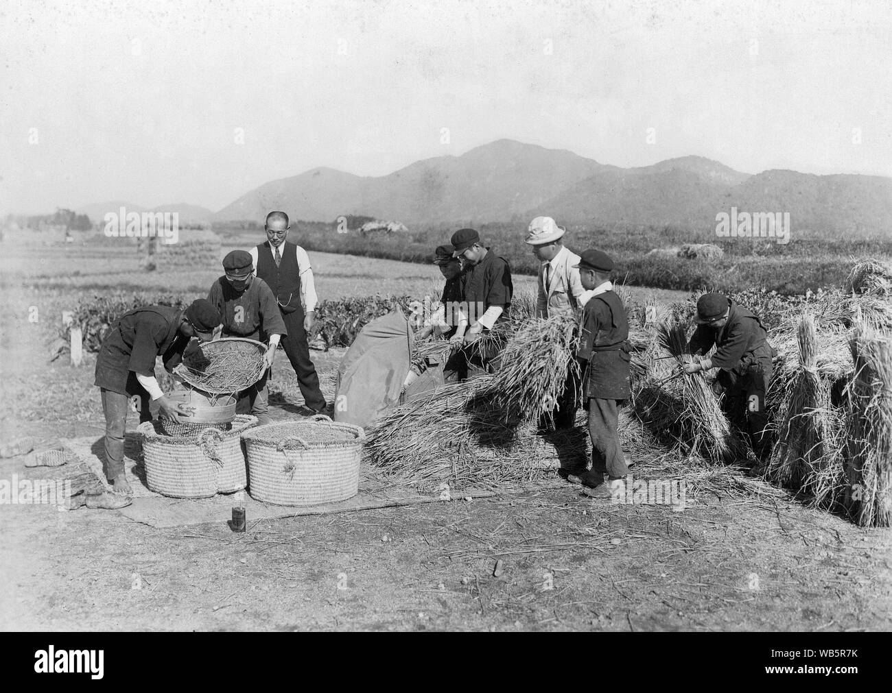 [ 1930s Japan - Japanese Elementary School Students ] — Japanese male ...