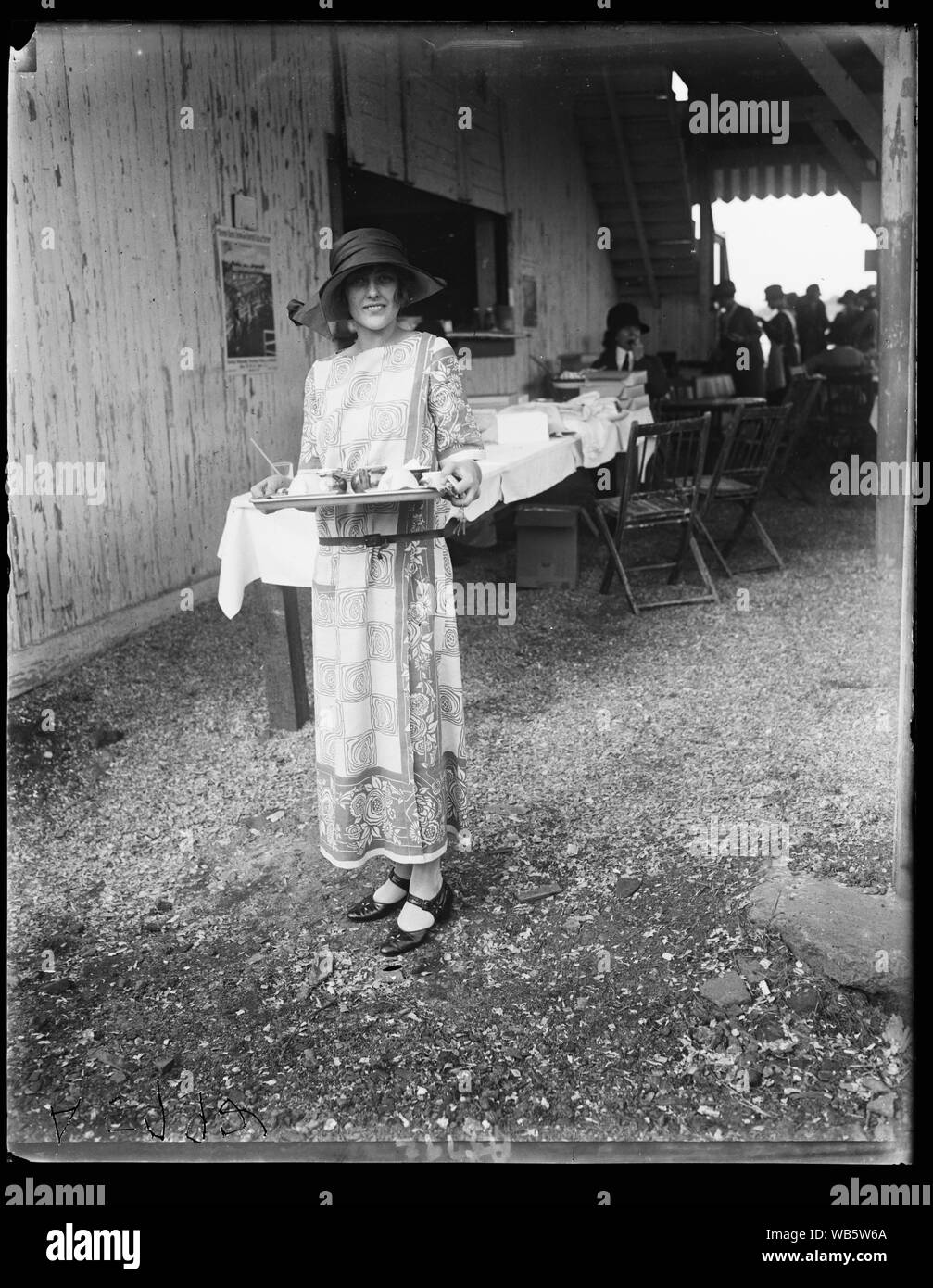 Family historic show Black and White Stock Photos & Images - Alamy