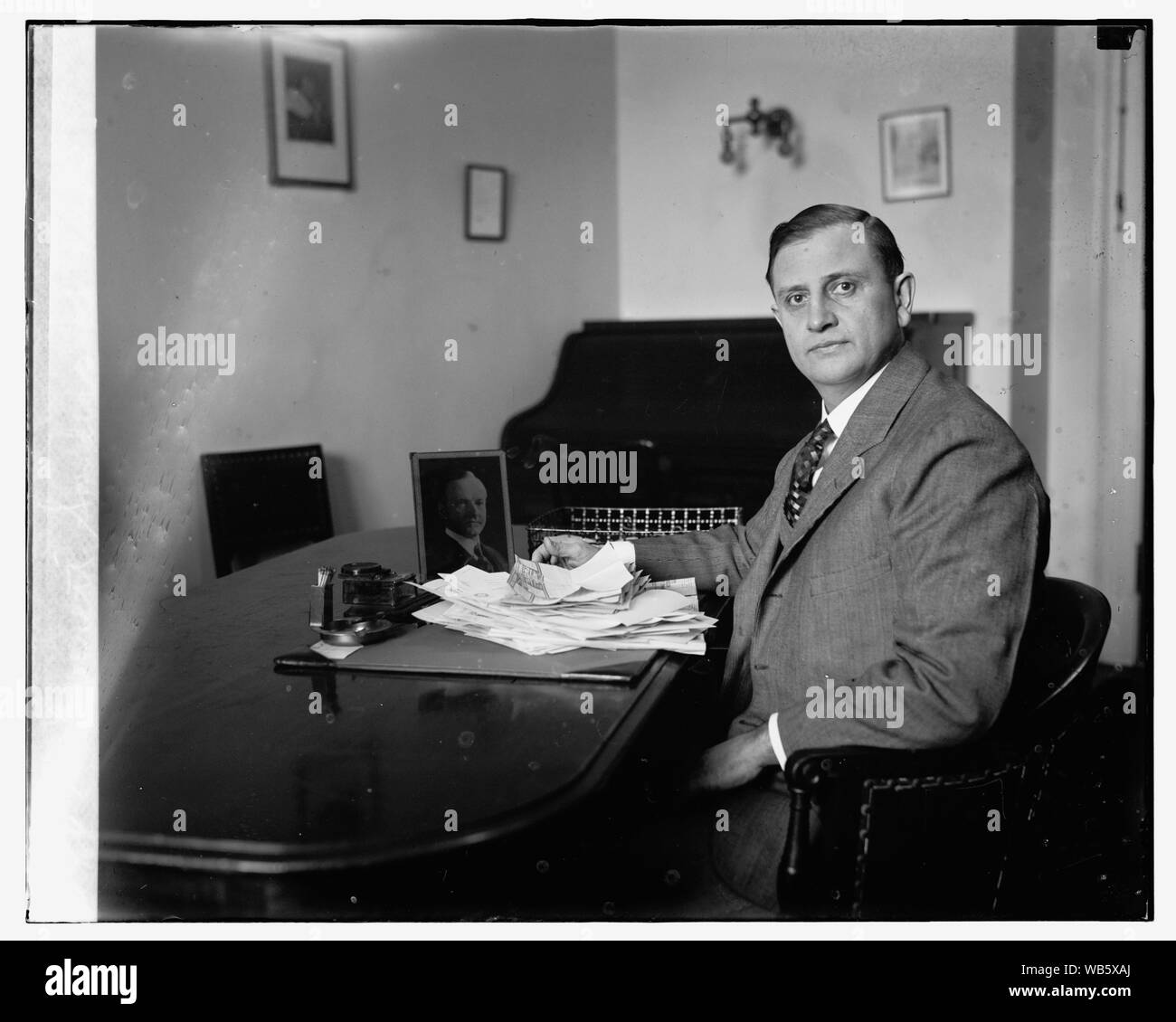 Everett glass Black and White Stock Photos & Images - Alamy