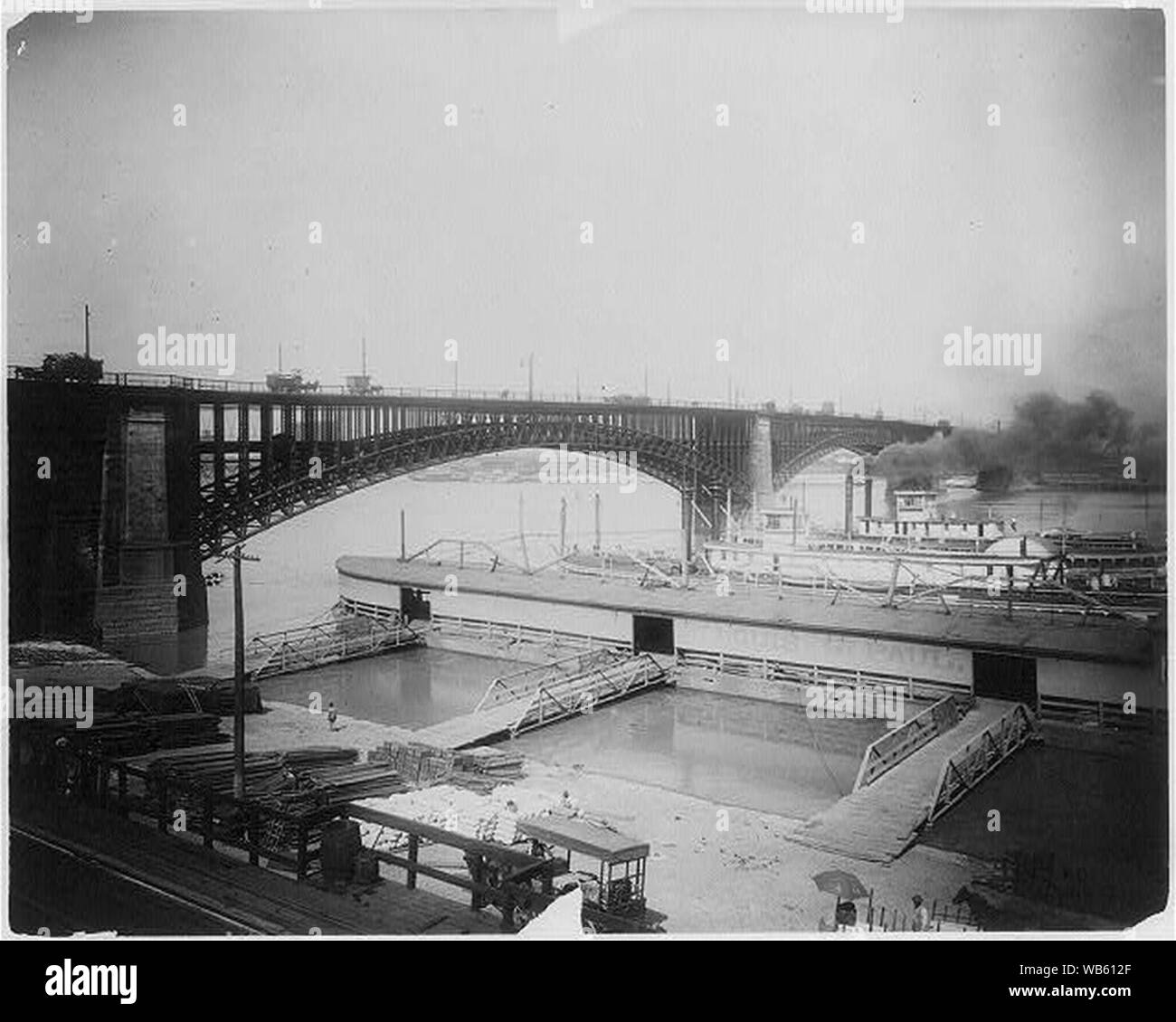 Eads bridge st louis Black and White Stock Photos & Images - Alamy