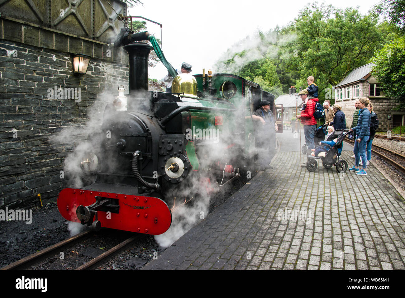 Ffestiniog train carriage hi-res stock photography and images - Alamy
