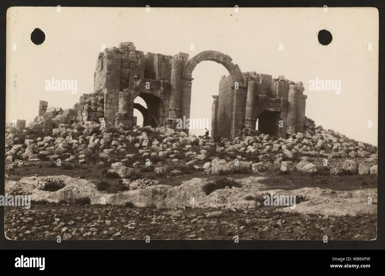 The triumphal gate hi-res stock photography and images - Alamy
