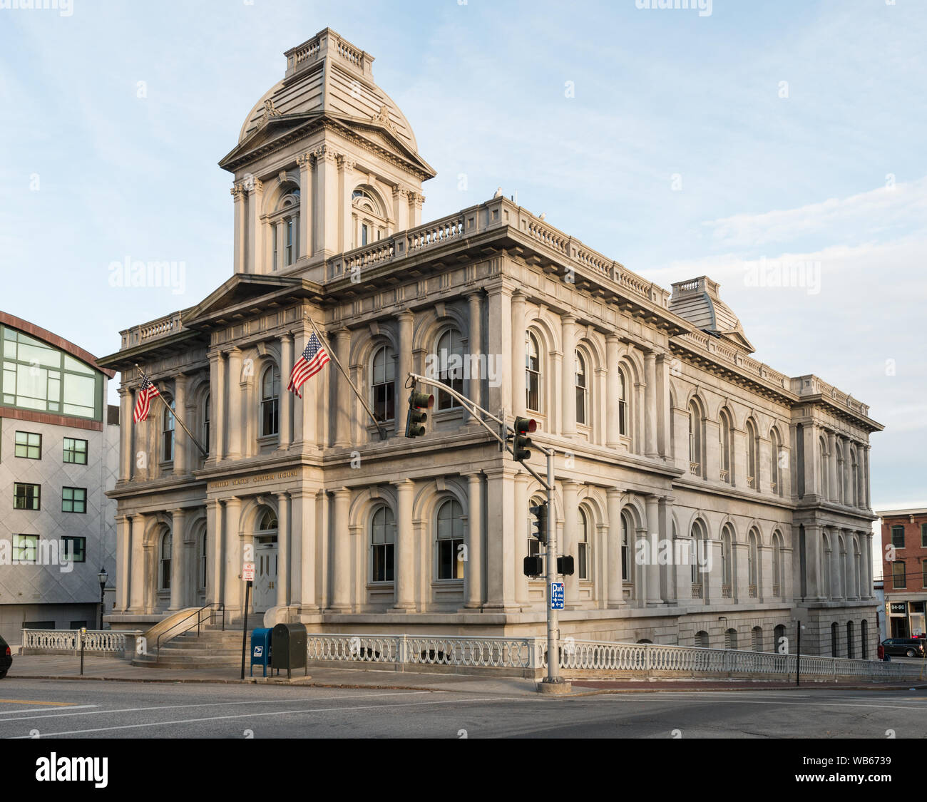 Historic portland landmarks hi-res stock photography and images - Alamy