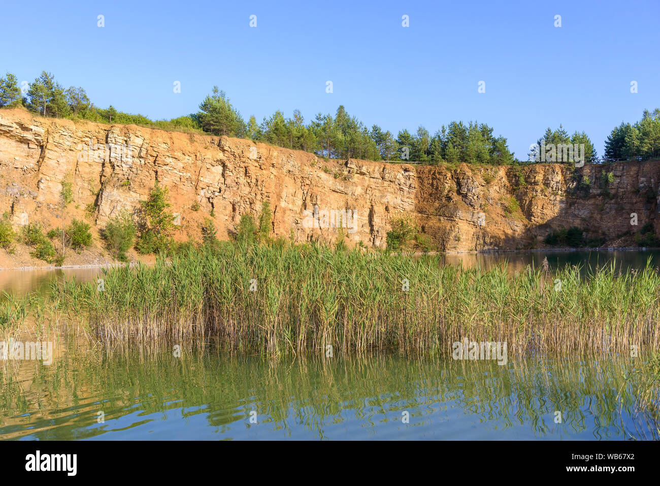 Quarry cliffs and nature hi-res stock photography and images - Alamy
