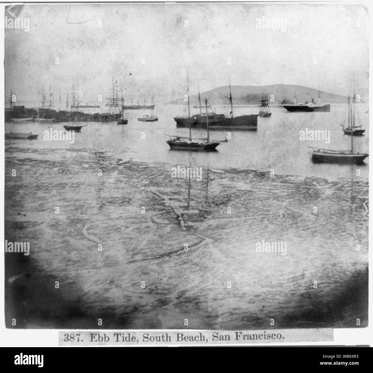 Beach ebb tide Black and White Stock Photos & Images - Alamy