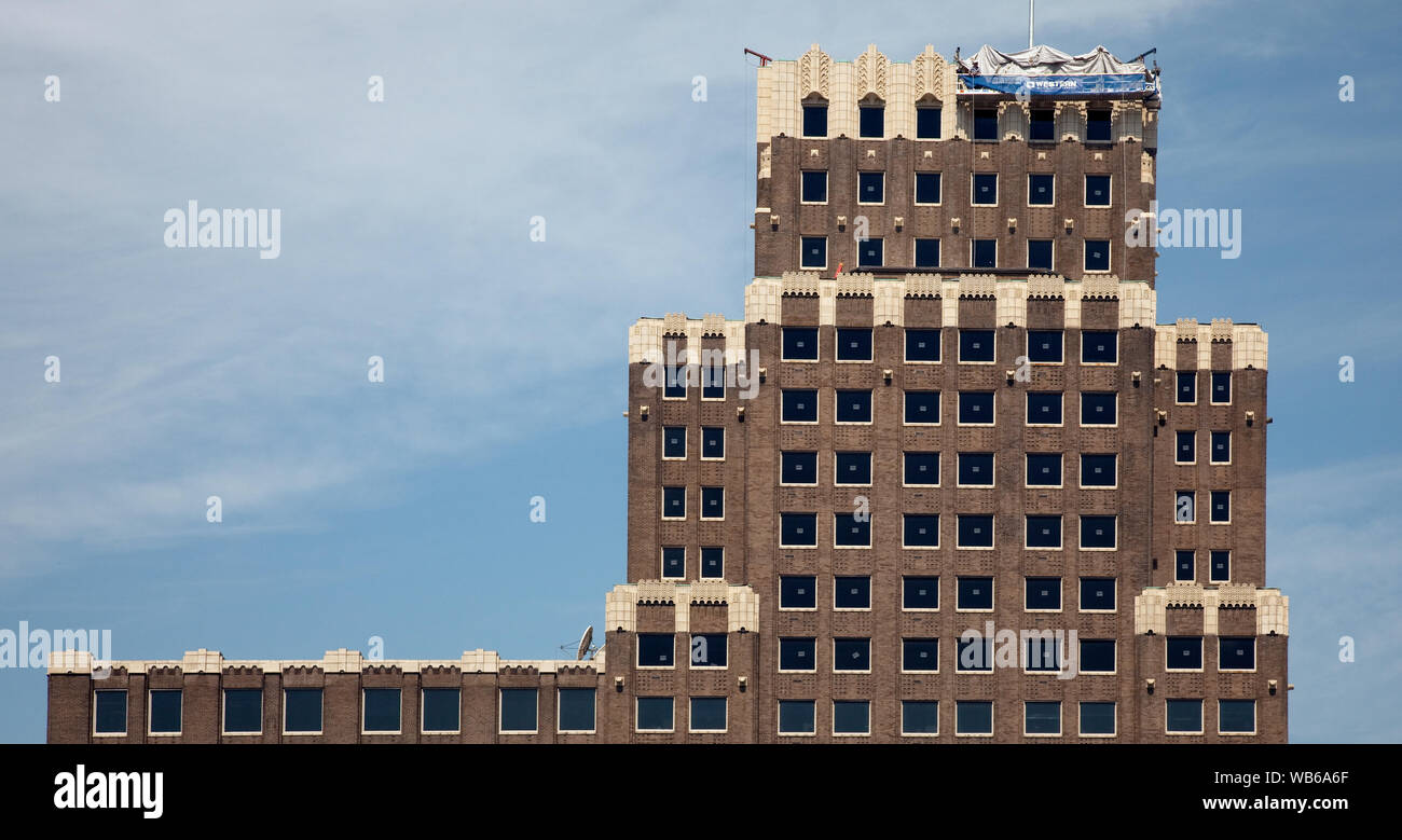 Exterior side view, National Archives, St. Louis, Missouri Stock Photo ...