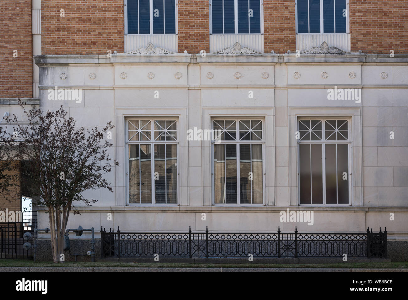 Exterior view, windows. U.S. Post Office and Courthouse, Tyler, Texas ...