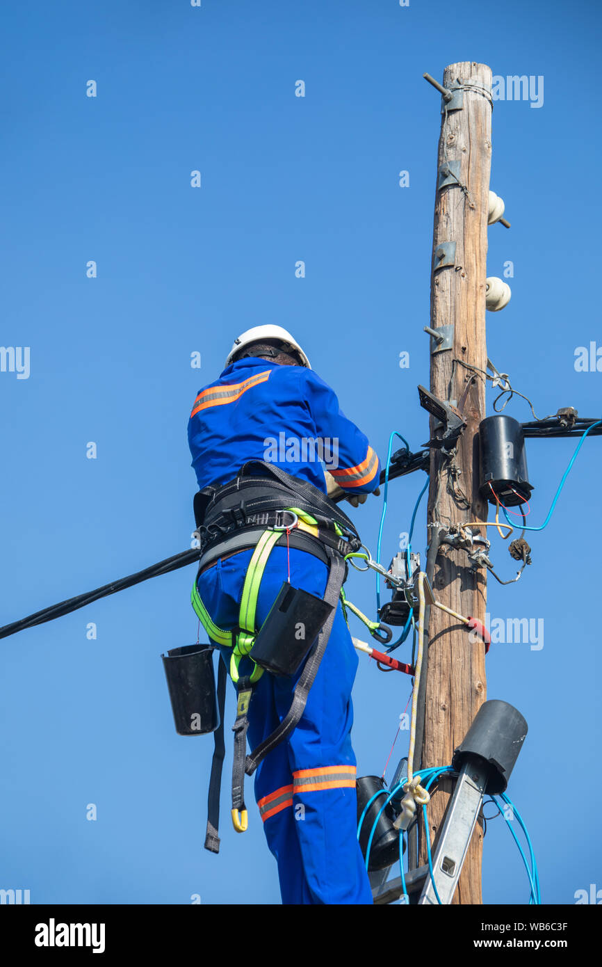 Electric pole repair hi-res stock photography and images - Alamy