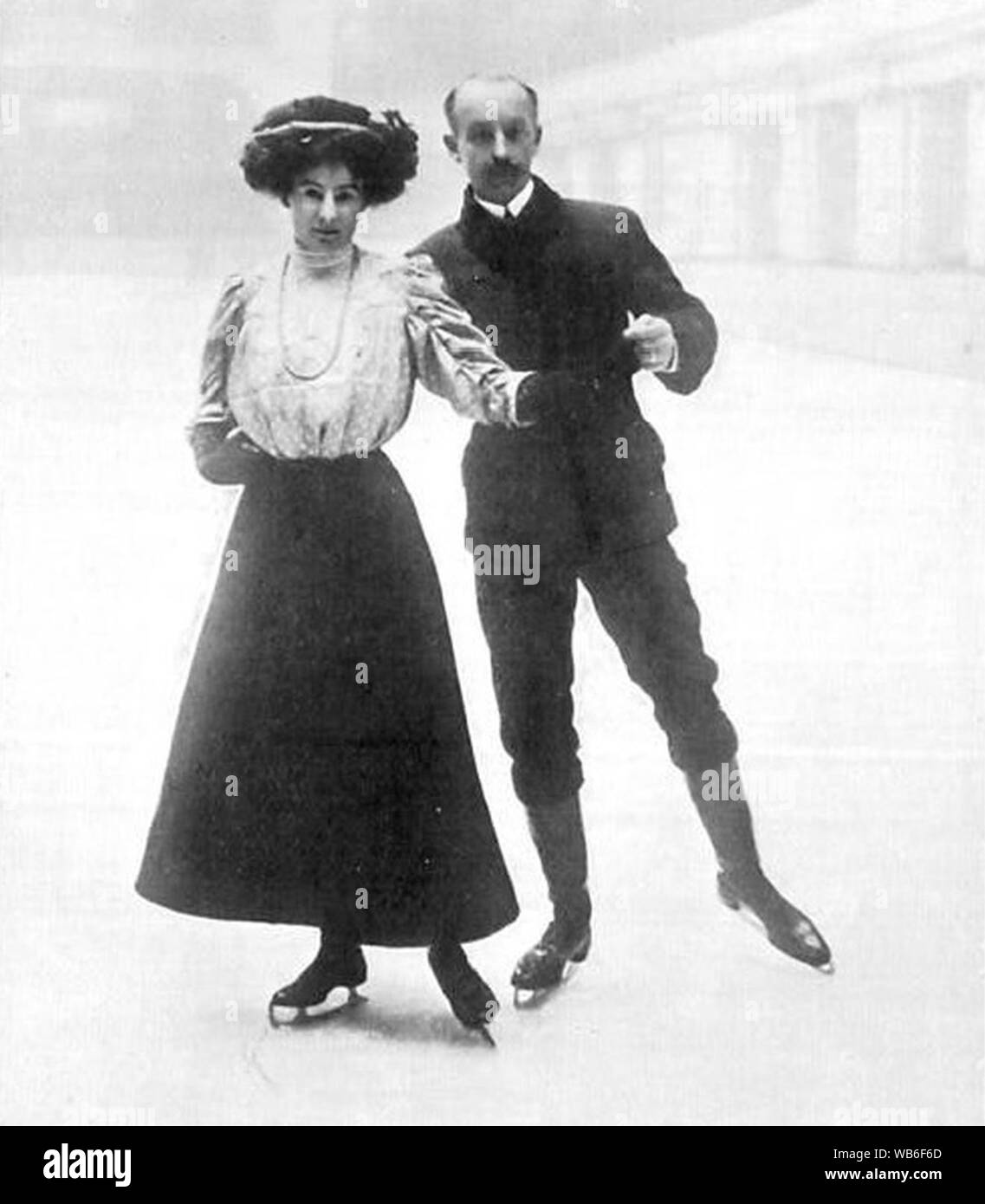 Syers hi-res stock photography and images - Alamy