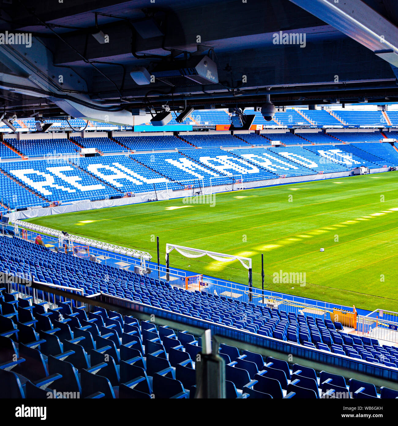 Estadio santiago bernabeu building hi-res stock photography and images ...