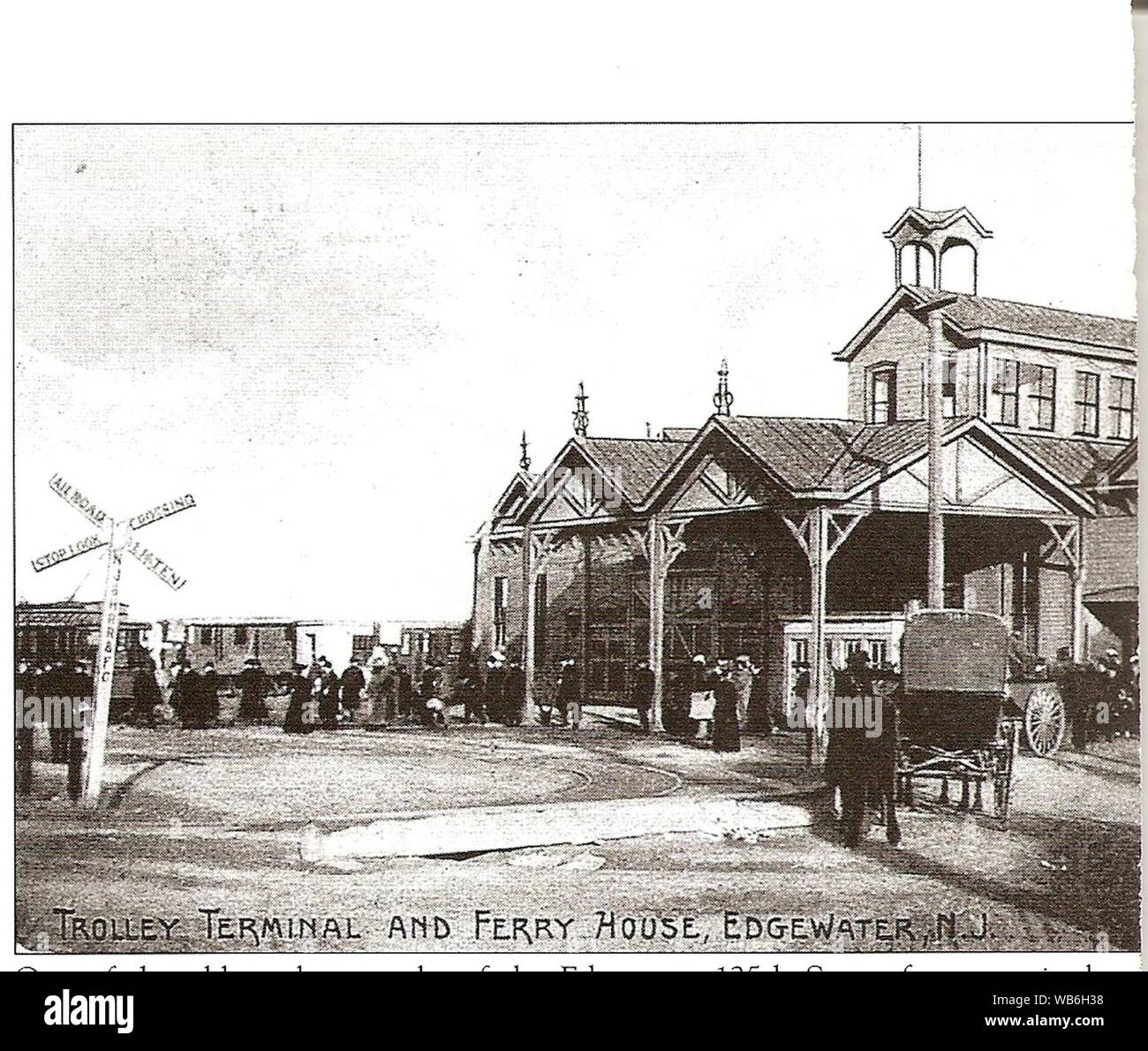 Edgewater old ferry terminal Stock Photo - Alamy