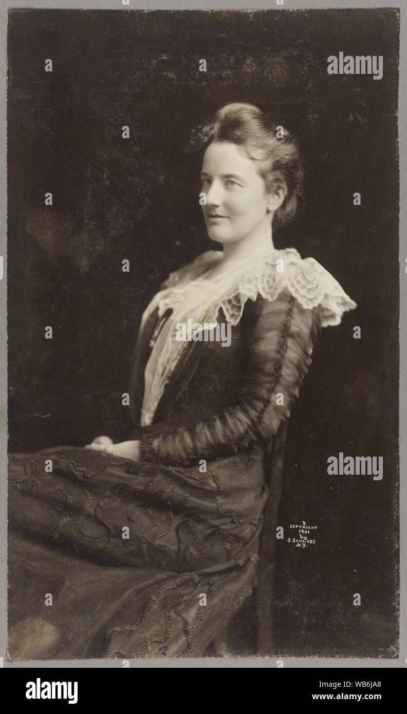 Edith Kermit Carow Roosevelt, three-quarter length portrait, facing ...